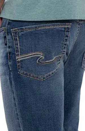 SILVER JEANS CO. Gordie Relaxed Straight Leg Jeans