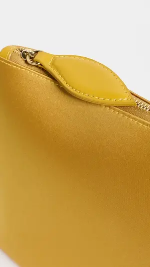 LIFFNER Zip Clutch