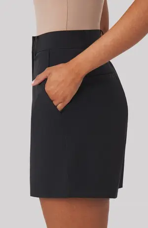 WILLIAMS ATHLETIC CLUB Tahlia Performance Shorts