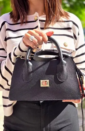 CAVALINHO Muse 558 Pebbled Leather Handbag