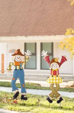 GLITZHOME Set Of 2 Fall Metal Dancing Scarecrows Yard Stake