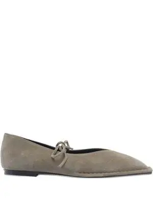 ALOHAS Square-toe Leather Flats With V-shaped Vamp And Bow Detailing