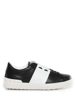 Valentino Garavani VALENTINO GARAVANI Contrast Calfskin Band Lace-Up Sneakers Nero