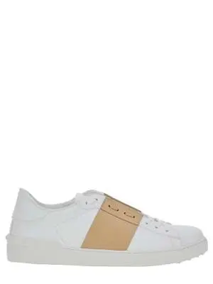 Valentino Garavani Contrast Calfskin Lace-up Sneaker With Rubber Sole Stud Detail - Bianco