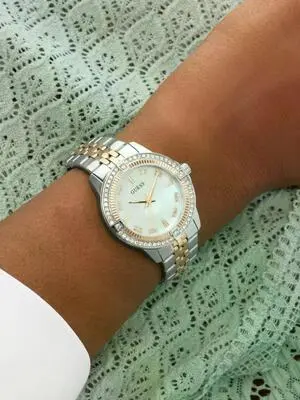 Guess Round-case 32mm Watch