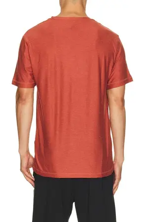 Vuori Strato Tech Tee - Fire Heather