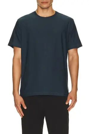Vuori Strato Tech Tee In Red - Navy Heather
