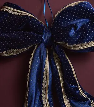 LUXURY GARLAND Velvet And Lace Bow Tree Decoration