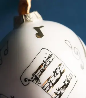 JAYNE REDMOND Ceramic Violin Bauble