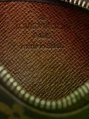 LOUIS VUITTON 2008 Monogram Key Pouch