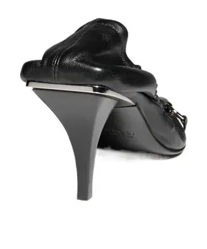 Gucci Vittoria Pump With Horsebit Detail - Black
