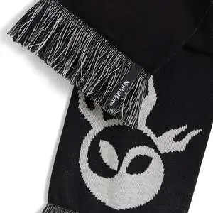 NO PROBLEMO No Yang Scarf