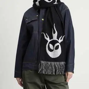 NO PROBLEMO No Yang Scarf