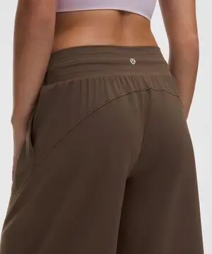 Lululemon Groove Mid-rise Relaxed Bermuda Short