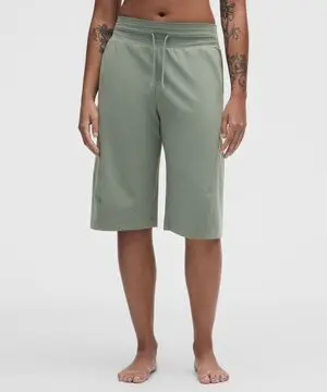 Lululemon Groove Mid-rise Relaxed Bermuda Short - Willow Leaf