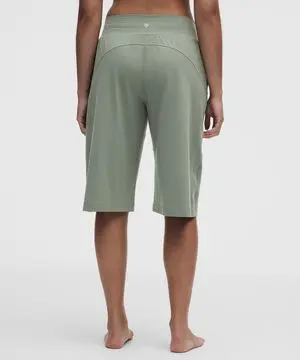 Lululemon Groove Mid-rise Relaxed Bermuda Short - Willow Leaf