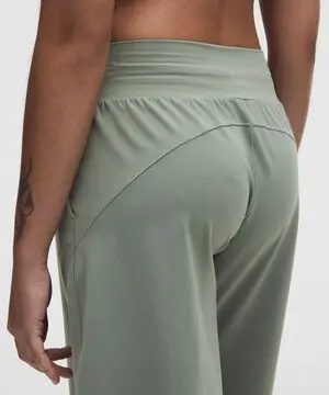 Lululemon Groove Mid-rise Relaxed Bermuda Short - Willow Leaf