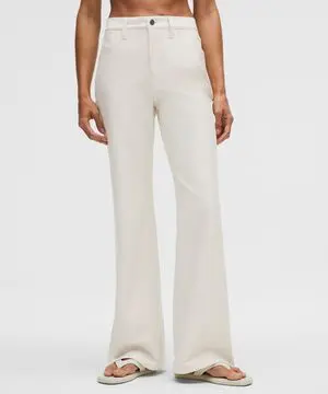 Lululemon Easyfive High-rise Subtle-flare Pant - Light Ivory