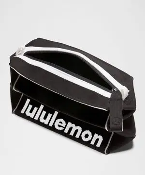 Lululemon Fold It Hold It Crossbody Bag 3l - Black/white