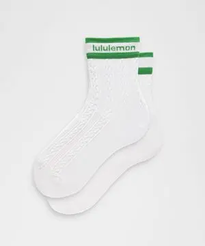 Lululemon Lululemon Cable Knit Quarter Socks White/chameleon