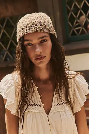 Free People Peggy Knitted Skull Cap - Light Purple