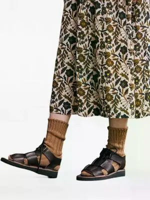 YAHAE Ribbed Knit Crew Socks