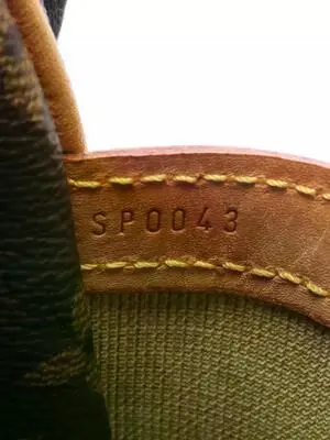 LOUIS VUITTON Monogram Canvas Reporter Pm Shoulder Bag