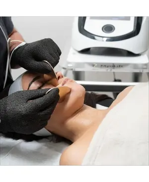 7E WELLNESS Myolift Microcurrent Facial Gloves