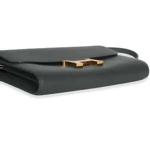 Hermès Constance To Go Wallet In Vert Mangrove Evercolor With Gold-tone Hardware - Green
