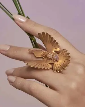 LINA HERNÁNDEZ Amethyst & Rose Quartz Hummingbird Ring
