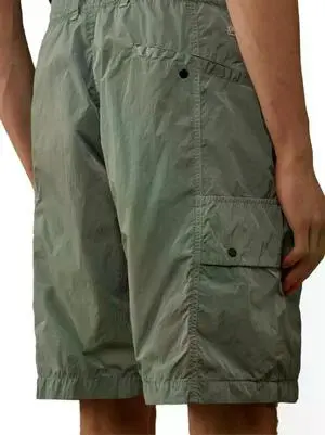 C.P. COMPANY Chrome-r Lens Boxy Cargo Shorts - Green