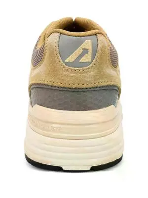AUTRY Hyperway Sneakers In And Silver Suede