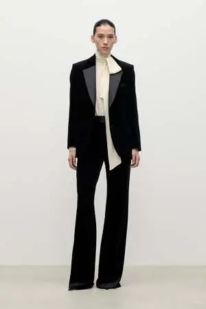 Victoria Beckham Camilla Velvet Tuxedo Jacket - Black