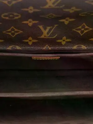 LOUIS VUITTON 2019 Monogram Pochette Metis Satchel