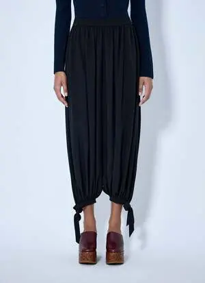 Chloé Fluid Pleated Pants In Crêpe De Chine - Black