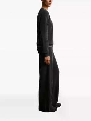 12 STOREEZ Aura Cashmere Sweater