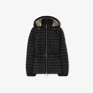 Burberry Puffer Jacket With Detachable Hood And Knight Zip Pull - Black