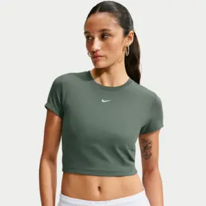 Nike Chill Knit Cropped T-shirt - Green