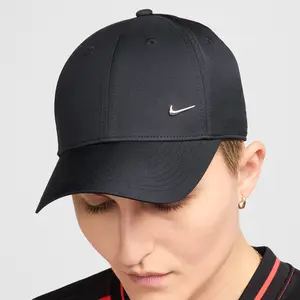 Nike Club Structured Cap With Metal Swoosh
