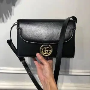 Gucci Gg Ring Shoulder Bag