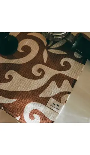 SLOWTIDE Bailey Kitchen Towel In Brown