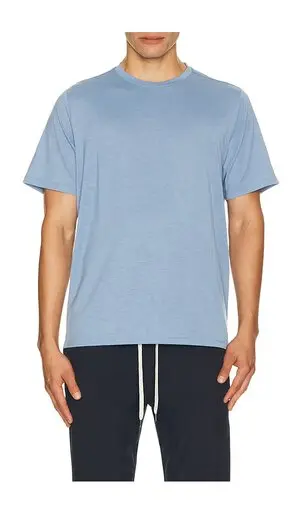 Vuori Current Tech Tee In Baby Blue - Isle Blue