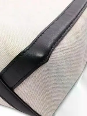 Valentino Garavani Vltn Logo Rockstud Tote Bag - Neutrals
