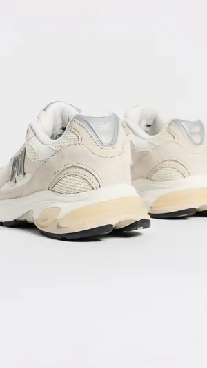 NEW BALANCE 2010 Sneakers - Grey/grey