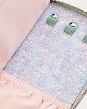 Wolf Liberty Travel Jewelry Portfolio