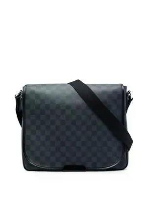 LOUIS VUITTON Damier Graphite Daniel Mm Crossbody Bag - Black