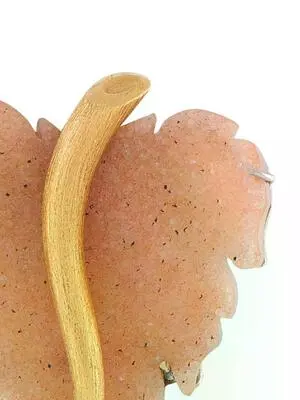 LB EXCLUSIVE 18k Yellow Druzy Quartz Leaf Brooch