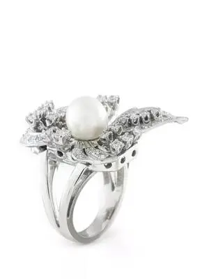LB EXCLUSIVE Pearl And Diamond Ring