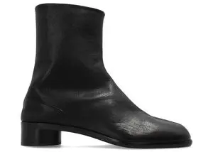 MAISON MARGIELA Tabi Ankle Boots - Black