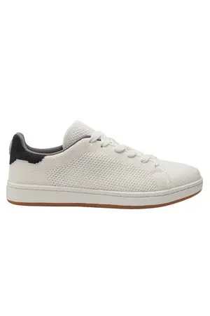 SUAVS The Classic Sneaker